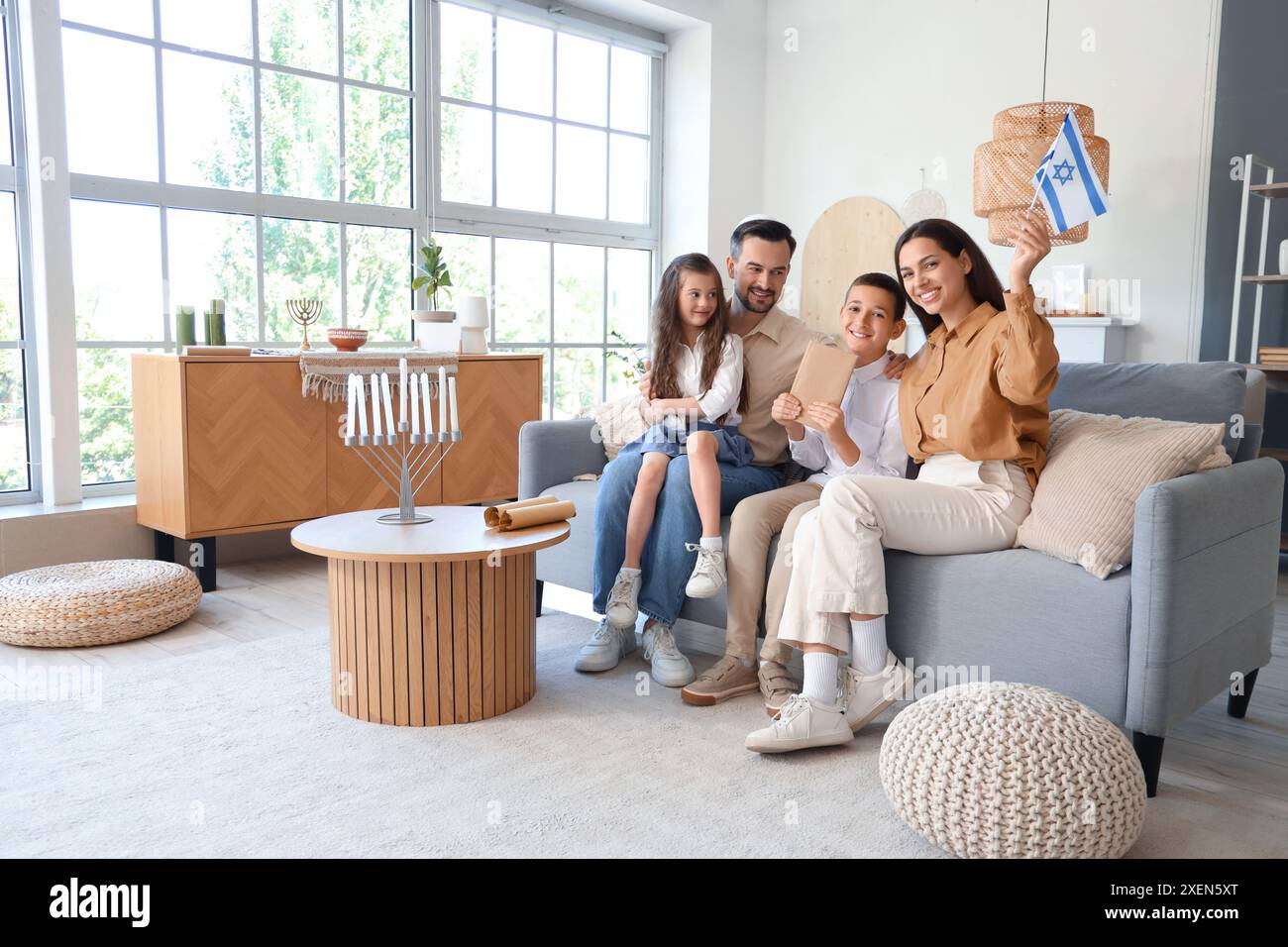 Jewish family home israel hi-res stock photography and images - Alamy