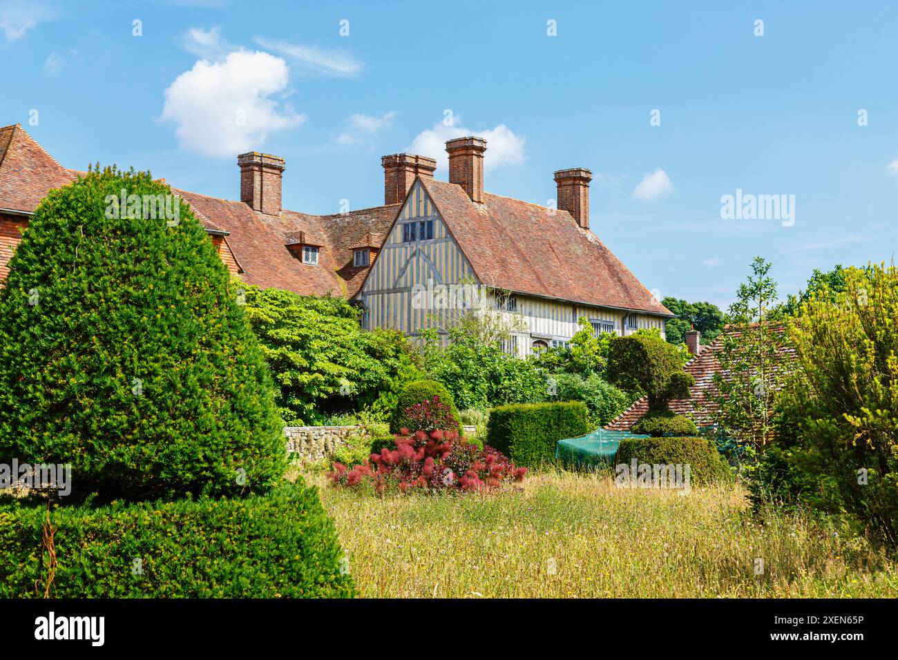 Great Dixter, the country house, home and garden of Christopher Lloyd ...