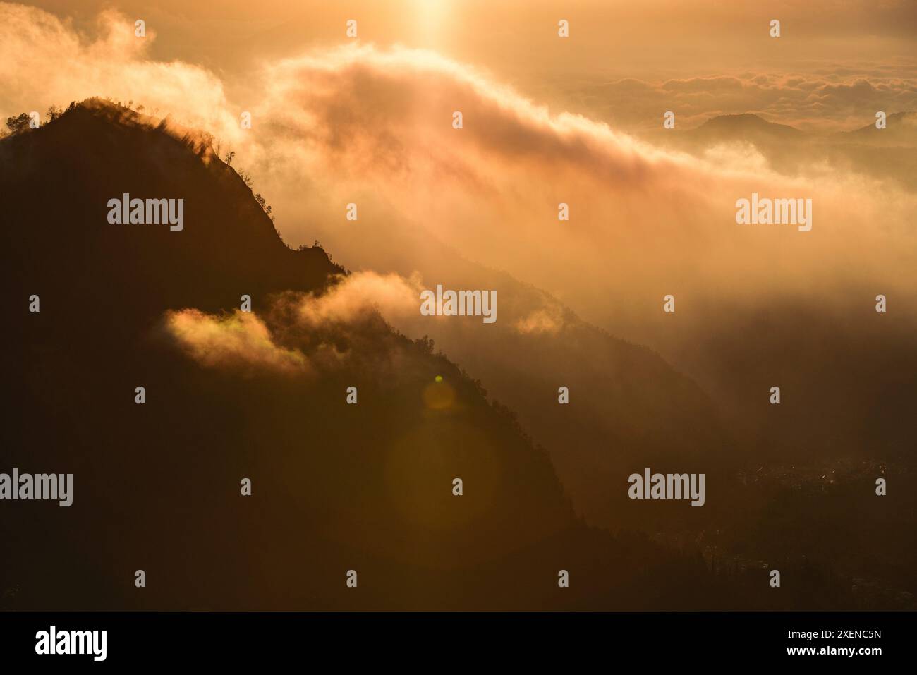 Golden clouds beautiful hi-res stock photography and images - Alamy