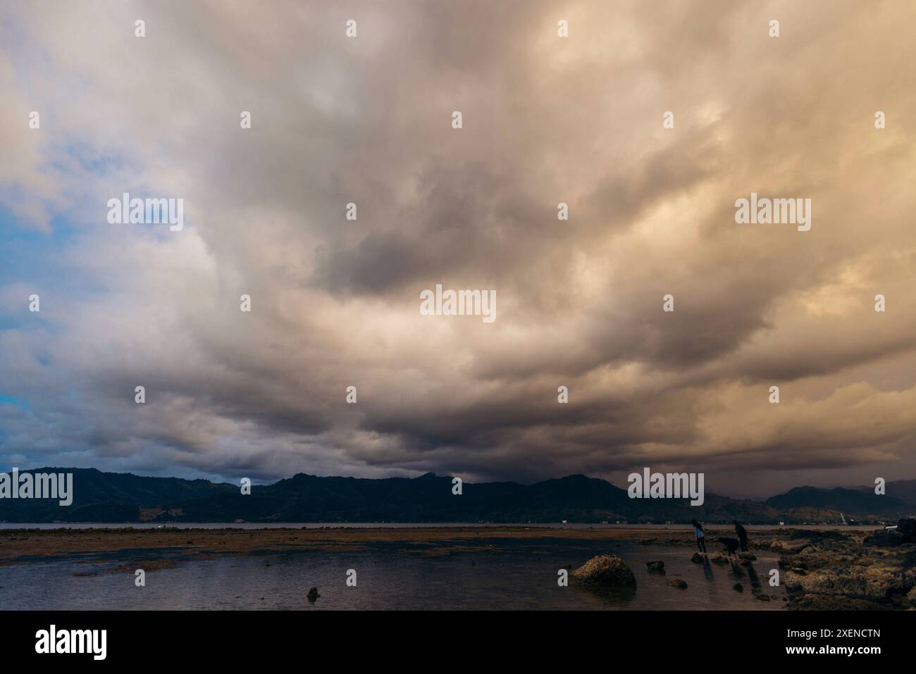 Barru silhouette hi-res stock photography and images - Alamy