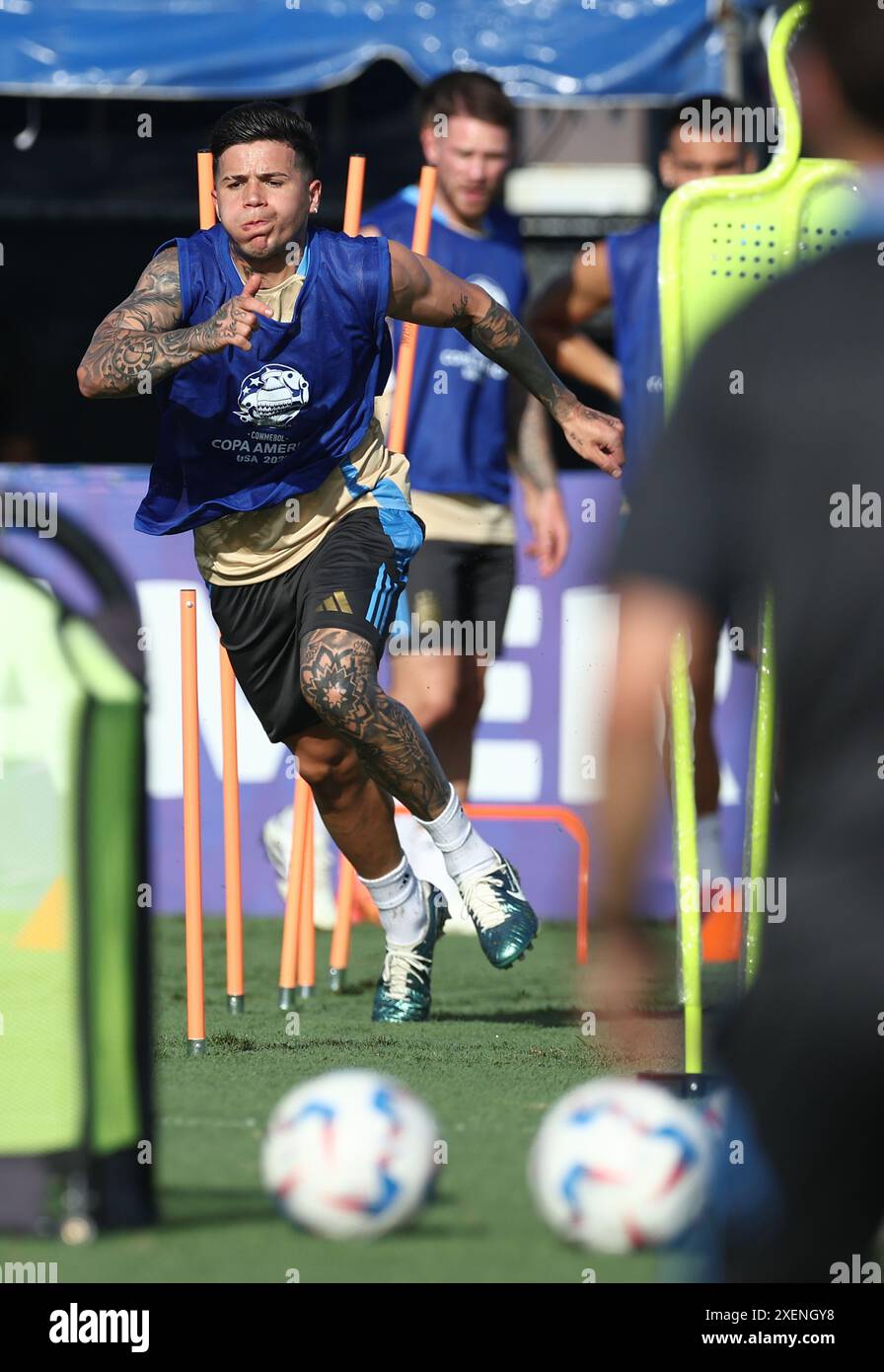 Argentina's midfielder Enzo Fernandez takes part in a training session ...