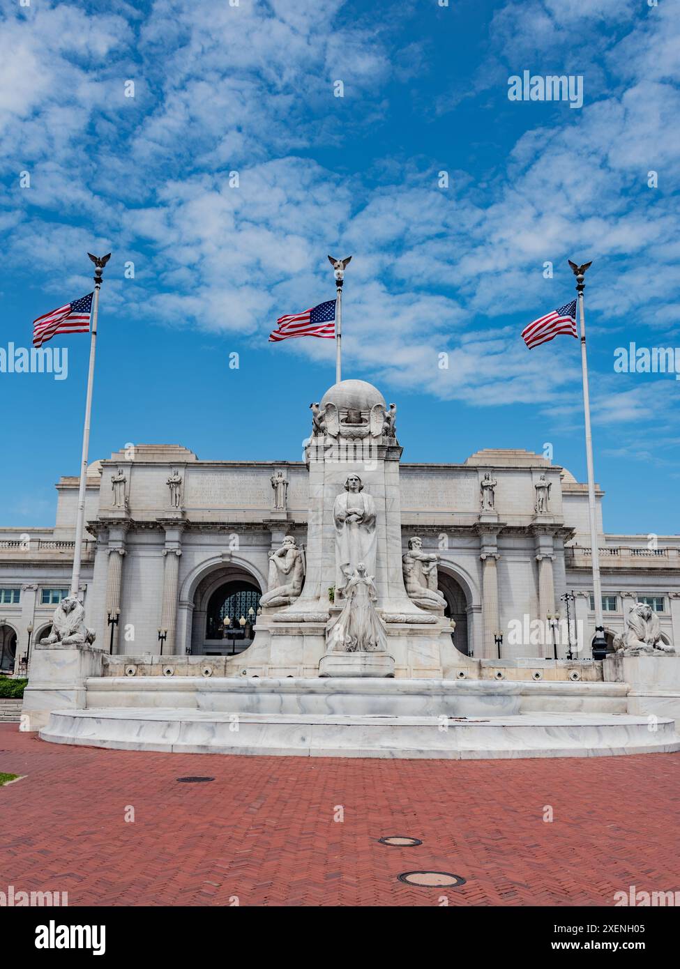 Columbus circle union station hi-res stock photography and images - Alamy