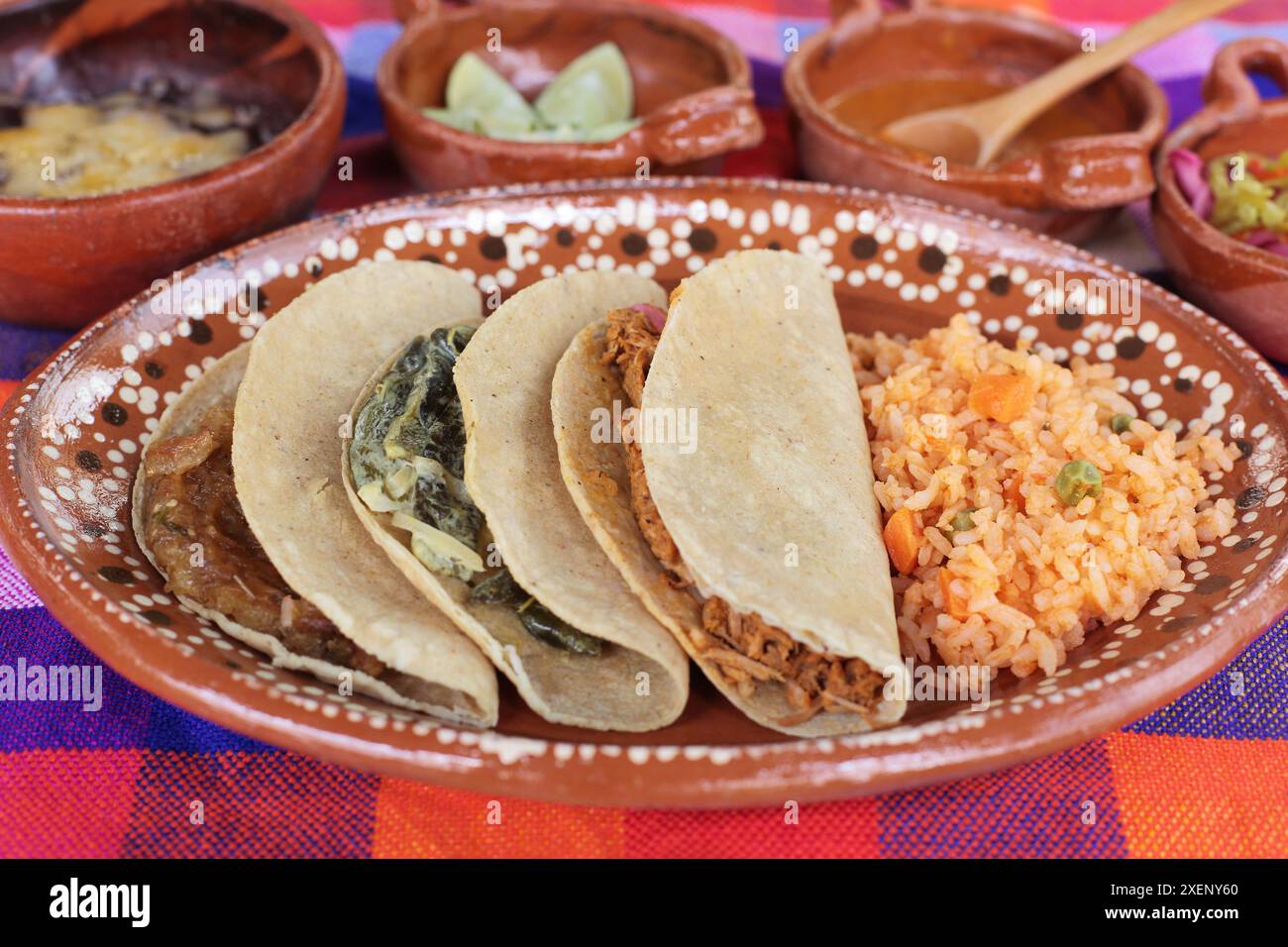 Traditional mexican food in tacos Stock Photo - Alamy
