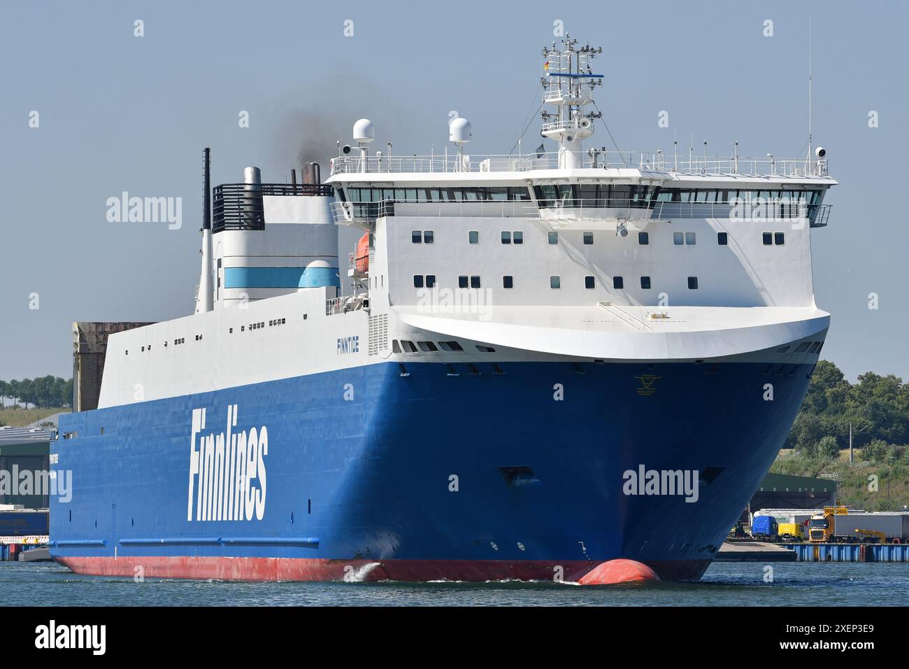 Ro-Ro-Cargo Ship FINNTIDE outbound from Lübeck-Travemünde for Helsinki ...