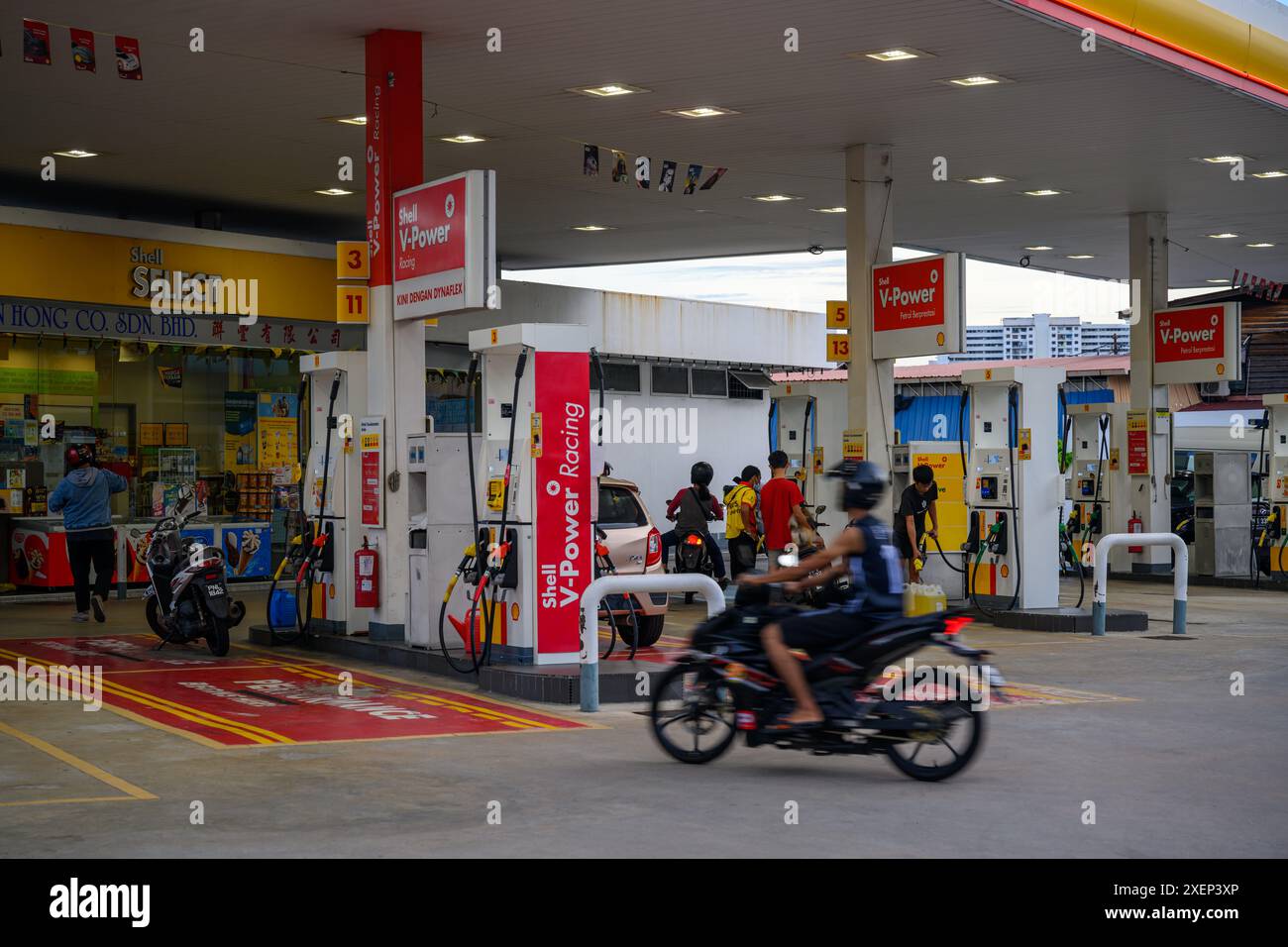 Shell Malaysia fuel station forecourt, George Town, Penang, Malaysia ...