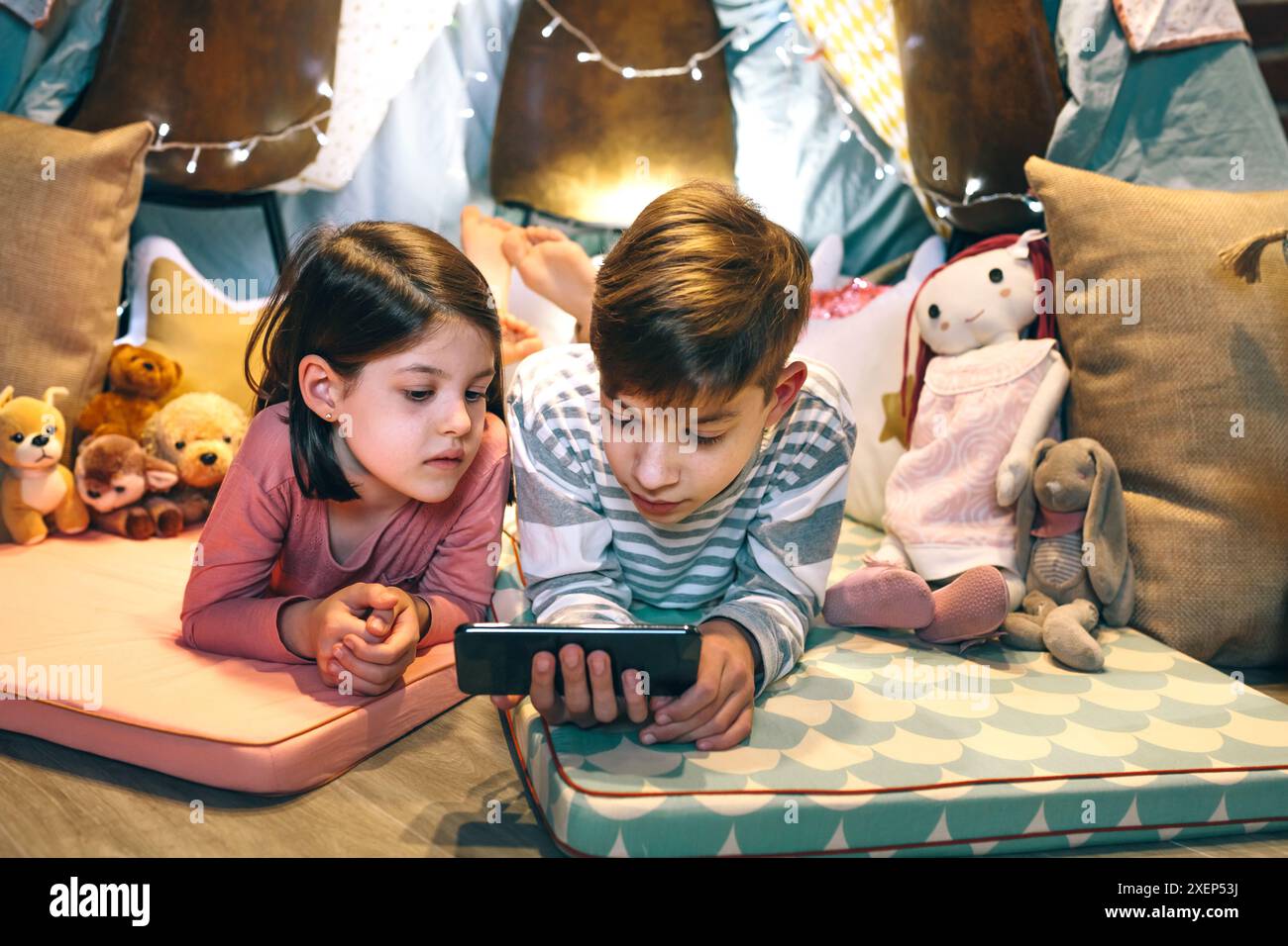 Parental cell hi-res stock photography and images - Alamy