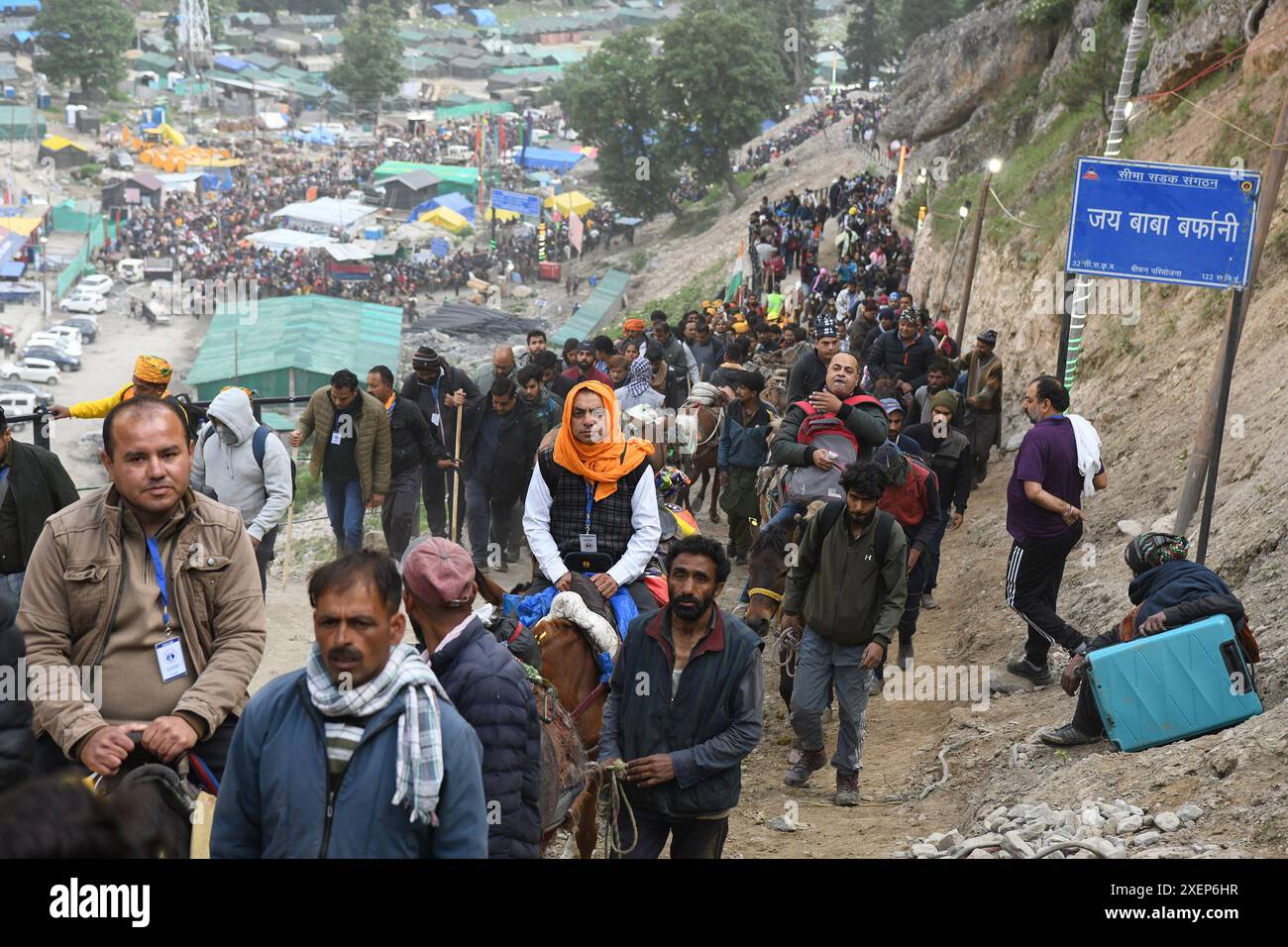 Ganderbal, Jammu And Kashmir, India. 29th June, 2024. Hindu Pilgrims ...