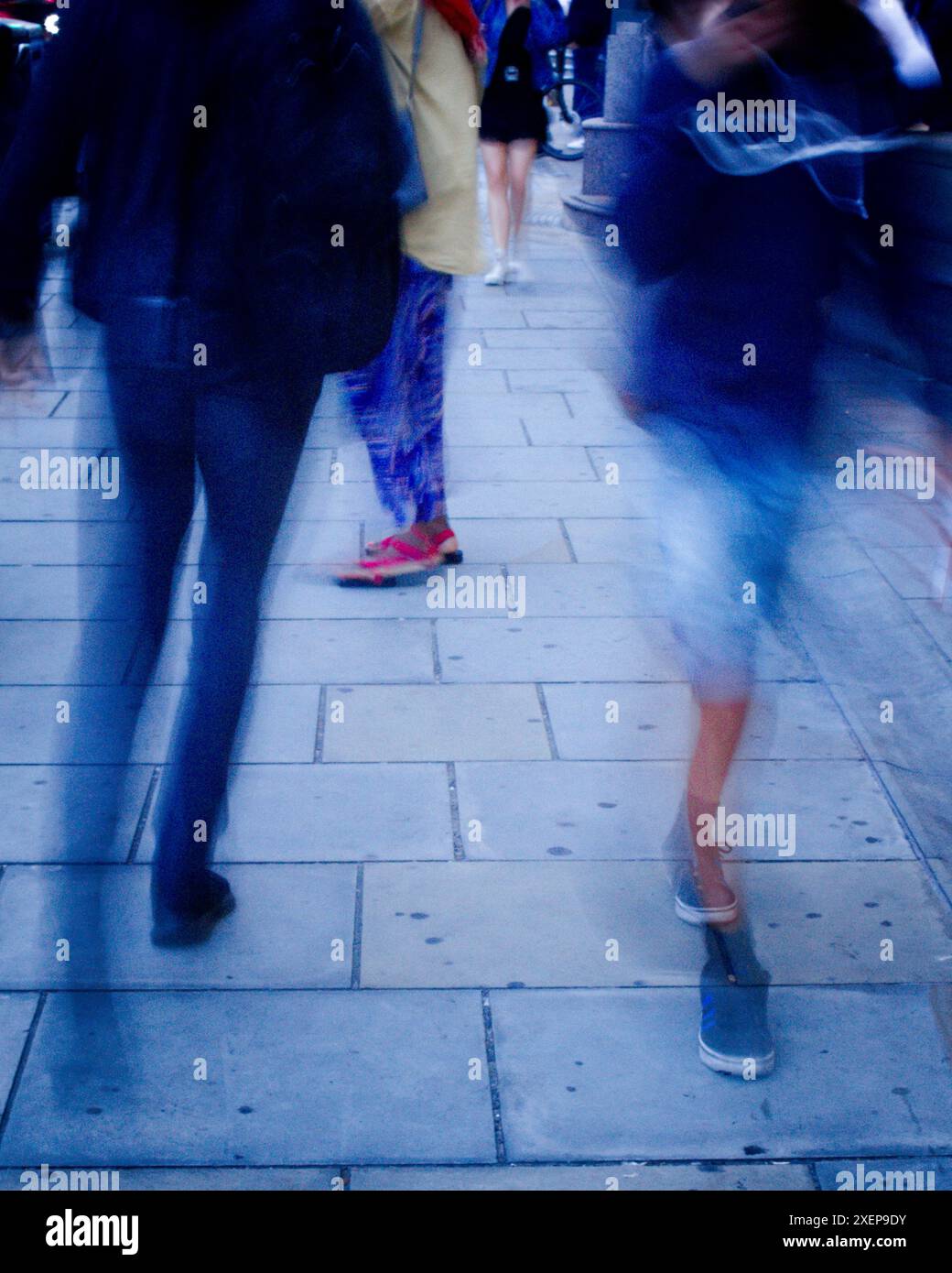 Slow motion legs people walking hi-res stock photography and images - Alamy