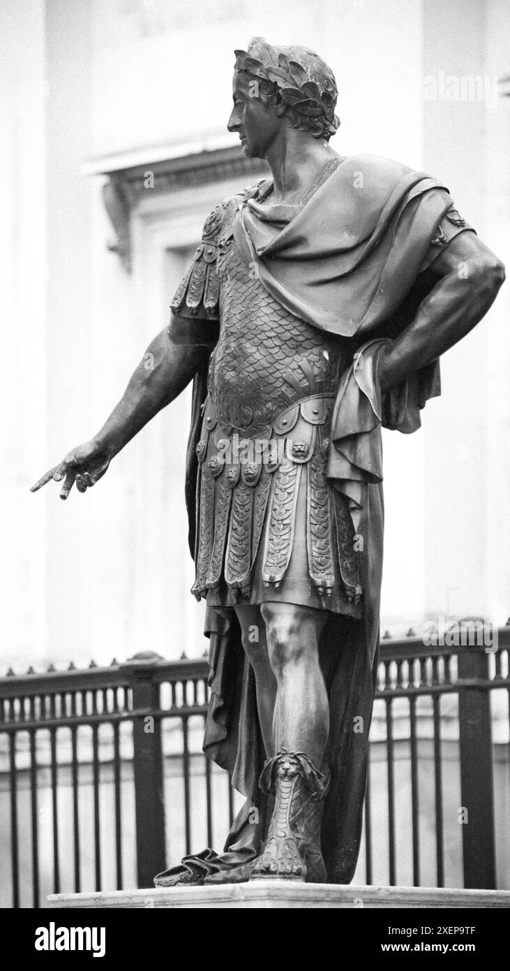 Statue of a Roman Stock Photo - Alamy