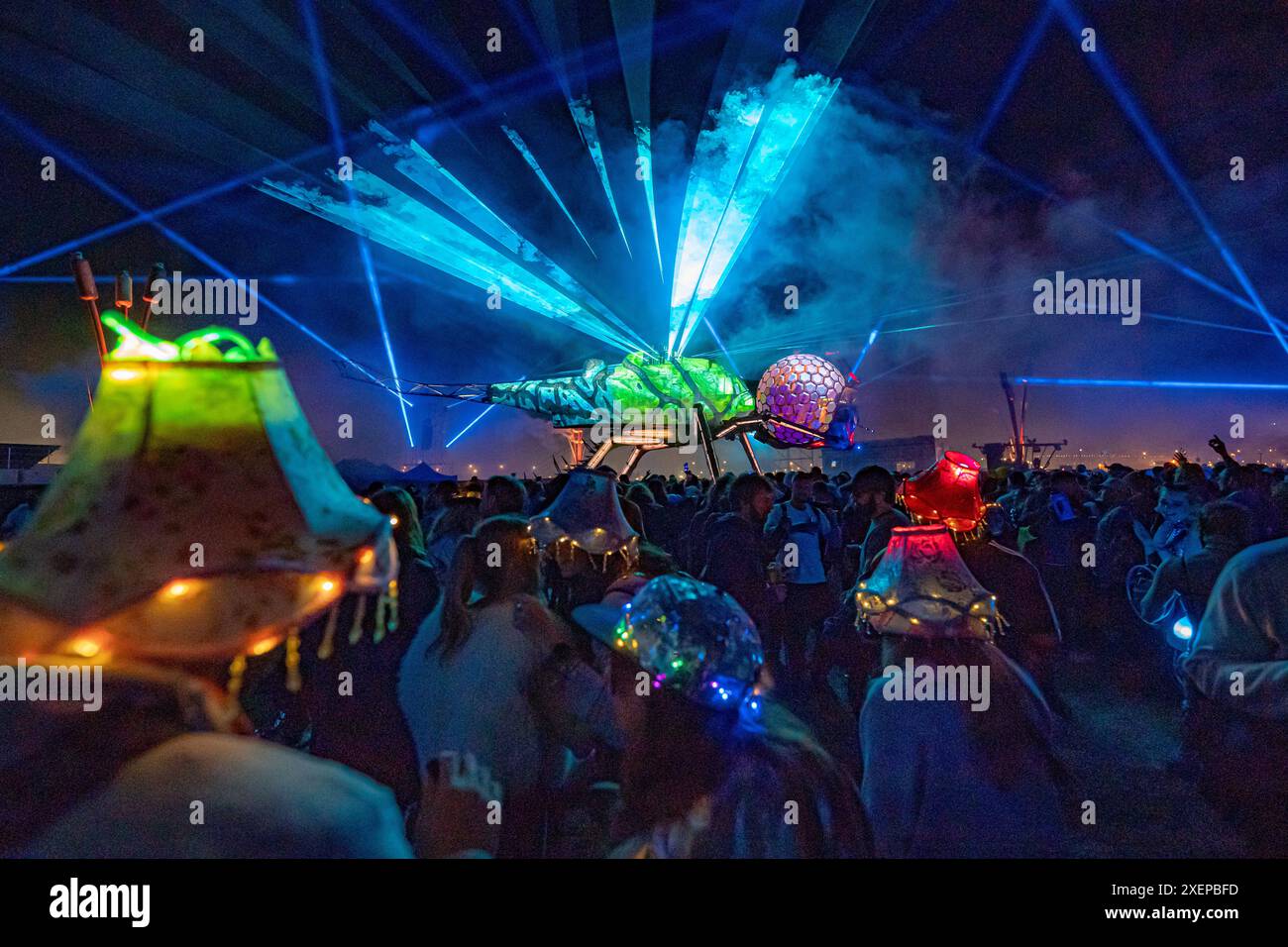 Fatboy Slim performs inside Arcadia's new Dragonfly stage at ...