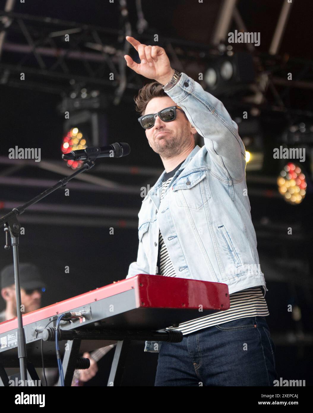 scouting for girls Preforming at the at the In It Together Festival ...