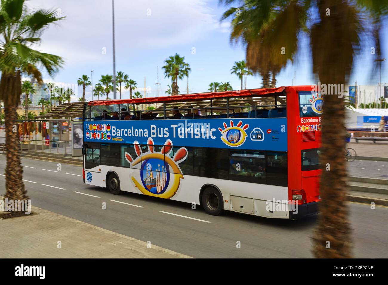 Paseo de colon barcelona hi-res stock photography and images - Alamy