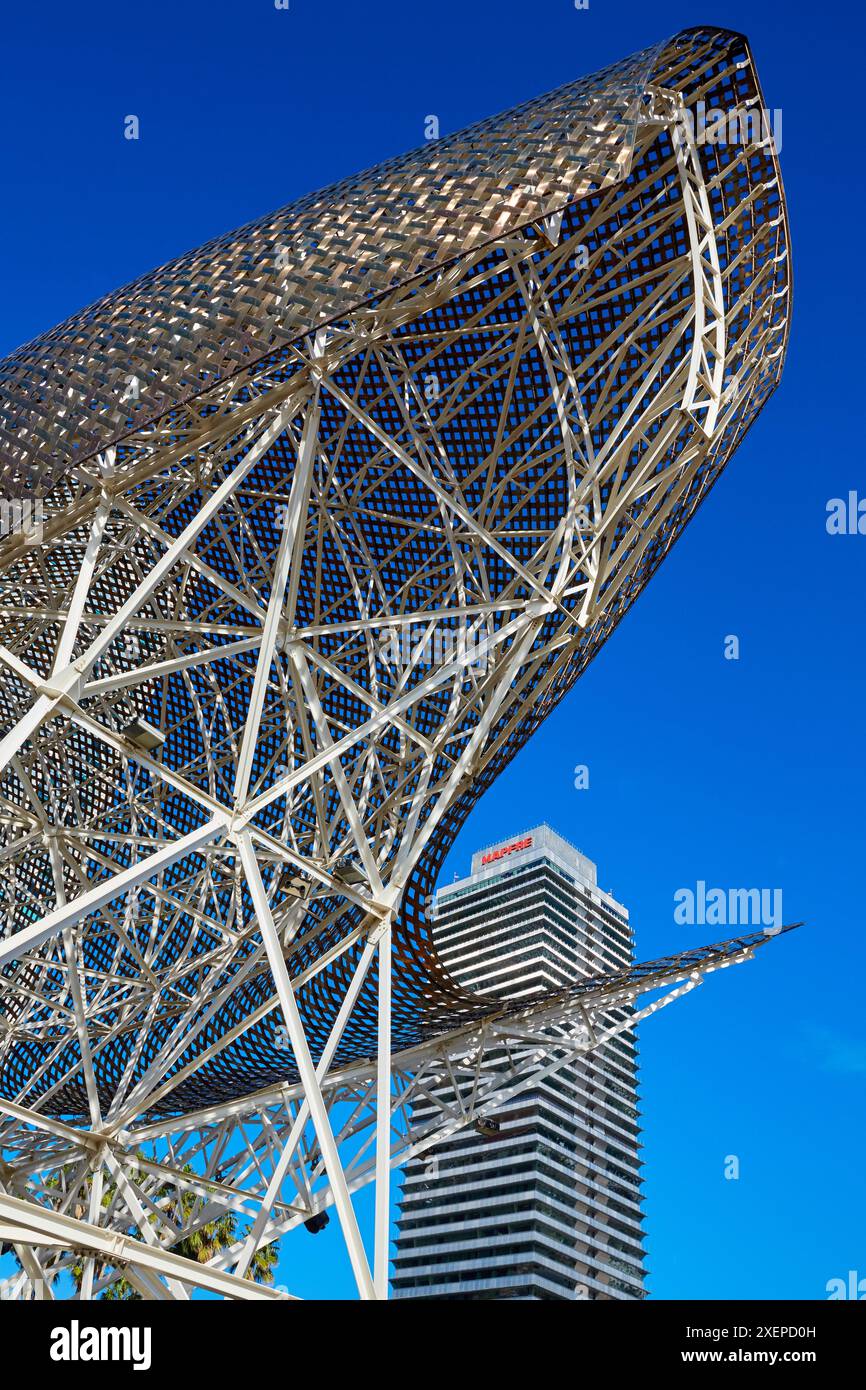 Mapfre tower, Sculpture ´Fish´ of Frank Gehry, Puerto Olimpico, Olympic ...