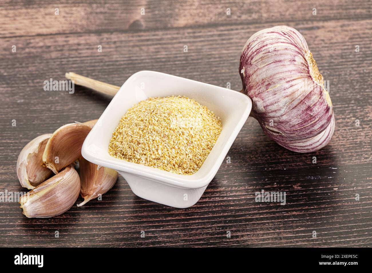 Dry granulated garlic aroma seasoning for cooking Stock Photo - Alamy