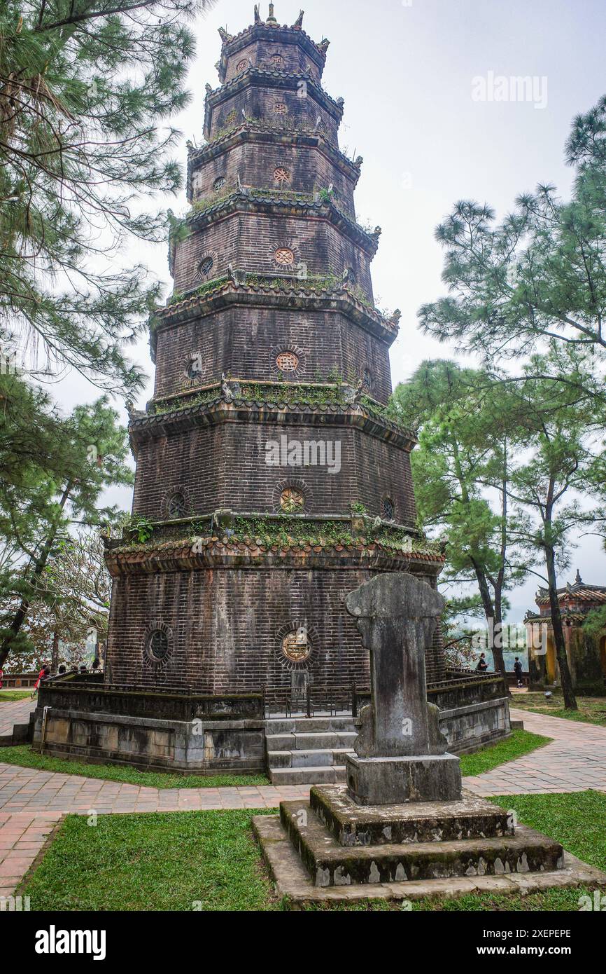 Hue, Vietnam - 6 Feb, 2024: Thien Mu Pagoda and Buddhist Temple, Hue ...