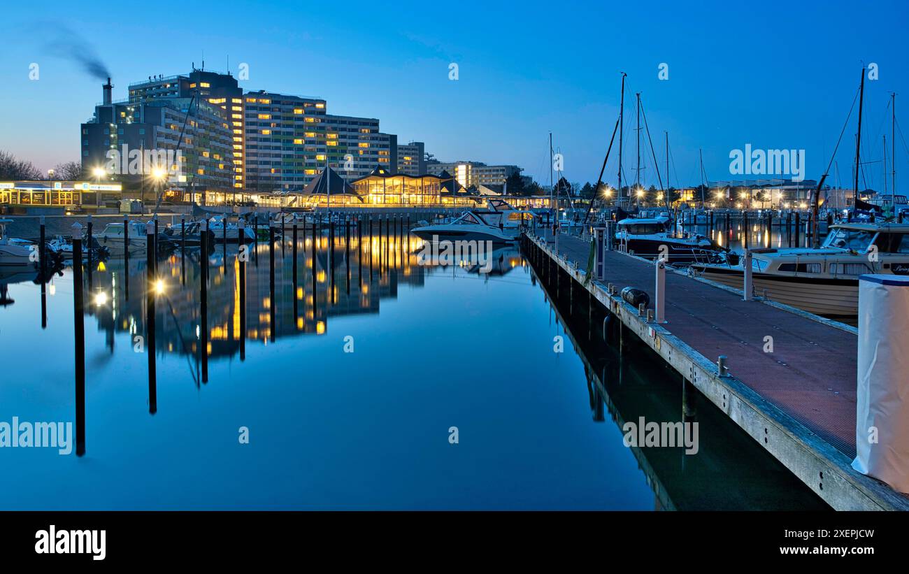 Damp hi-res stock photography and images - Alamy