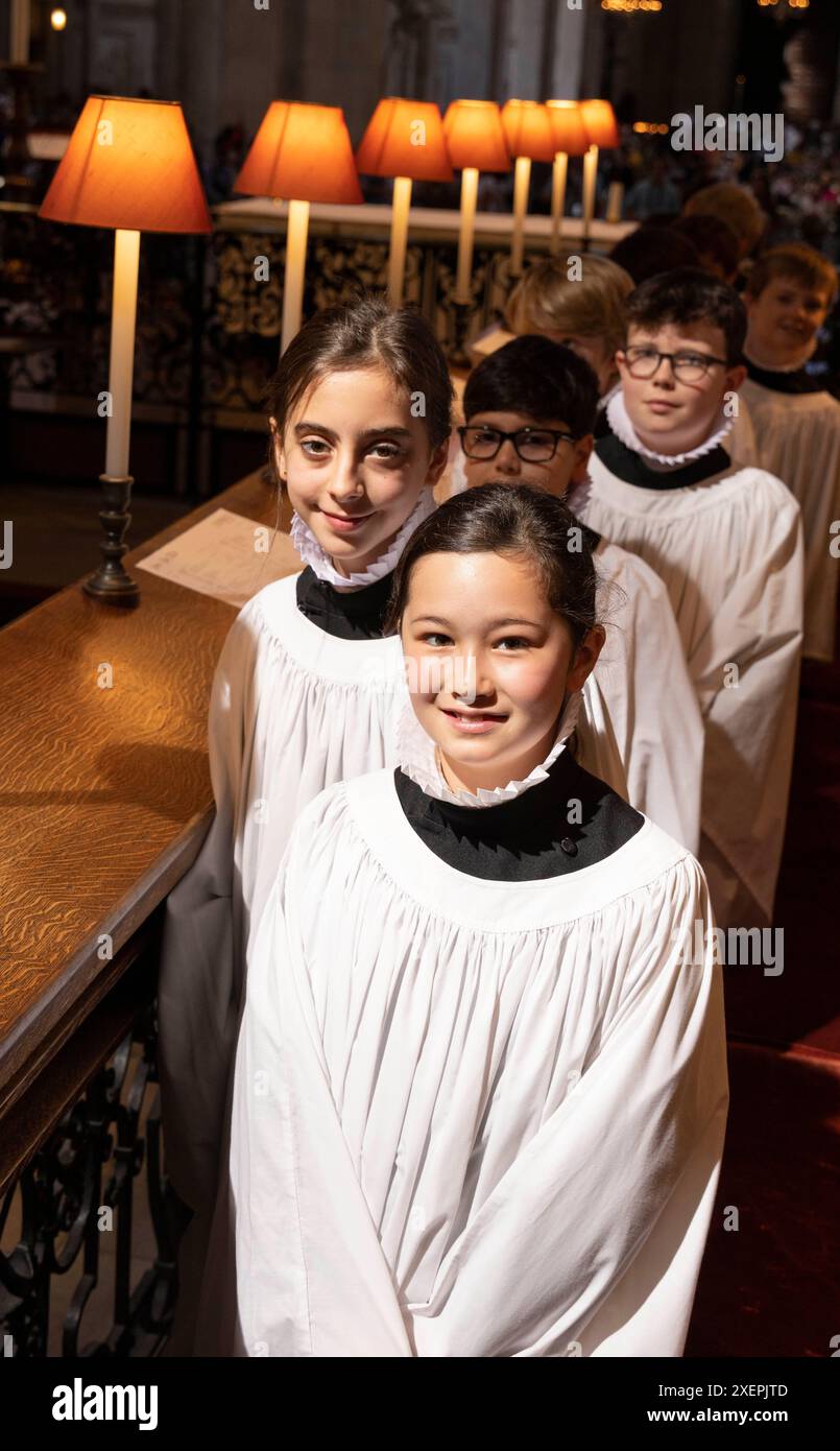 Choristers Lila, 11, and Lois (front), 10, at St Paul's Cathedral in ...
