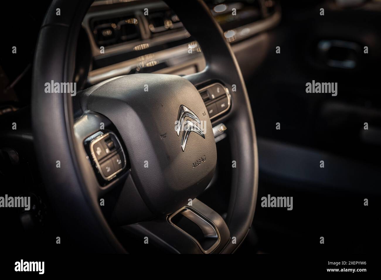 Stellantis logo sign hi-res stock photography and images - Alamy