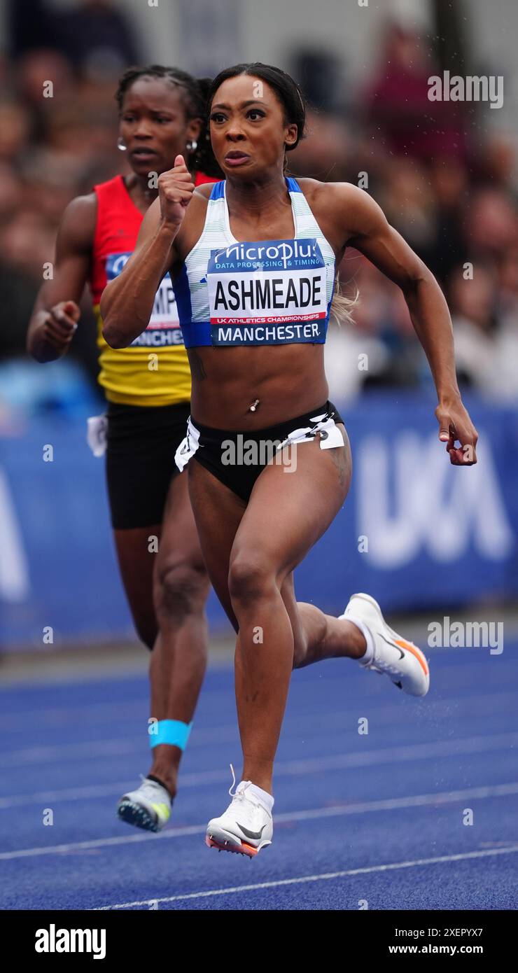 Leonie Ashmeade in action during the Women's 100m Heats day one of the ...