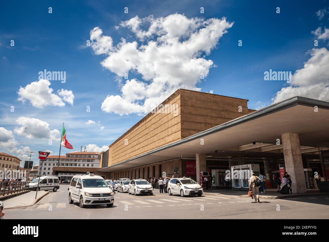 Stazione firenze hi-res stock photography and images - Alamy