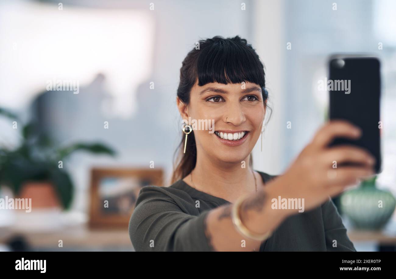 Happy, selfie and business woman in office on break for social media ...