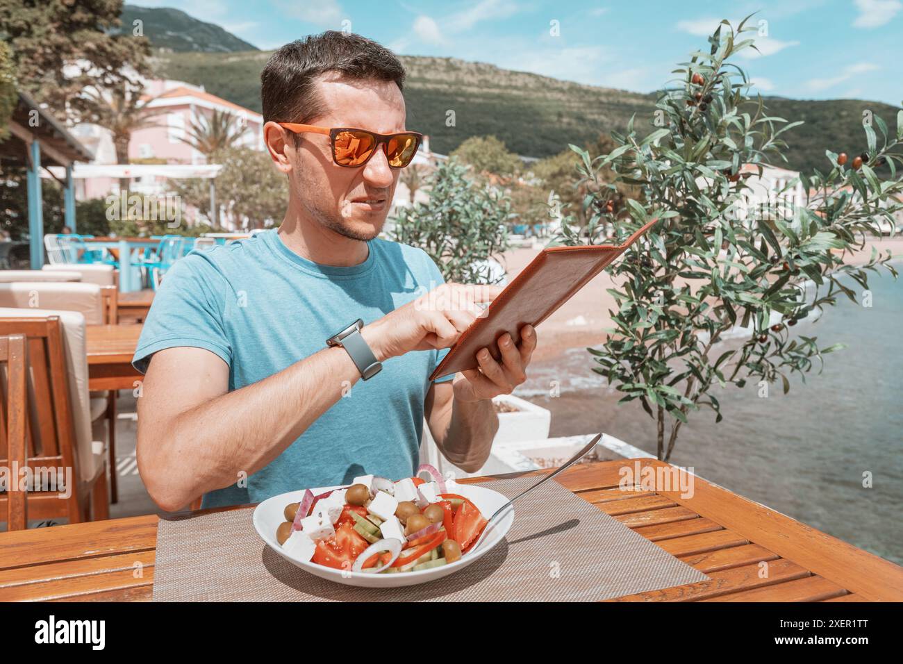 Customer surprised by the high bill hi-res stock photography and images ...