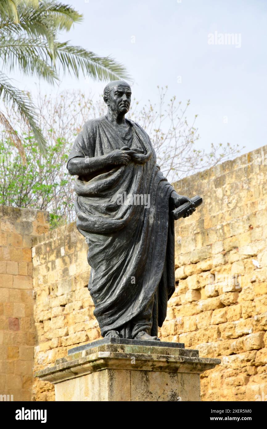 Seneca statue cordoba hi-res stock photography and images - Alamy