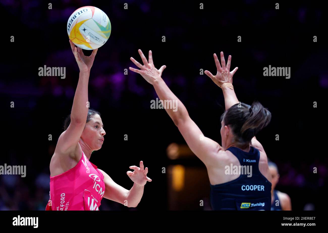 Seven Stars’ Niamh Cooper (right) and London Pulse’s Nichole Taljaard ...