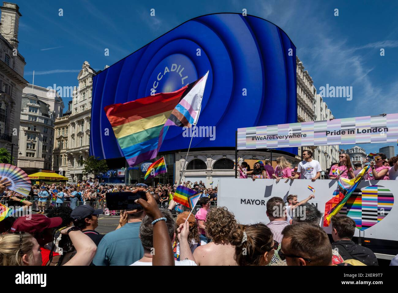 London, UK. 29 June 2024. The Mayor of London's float passes in front ...
