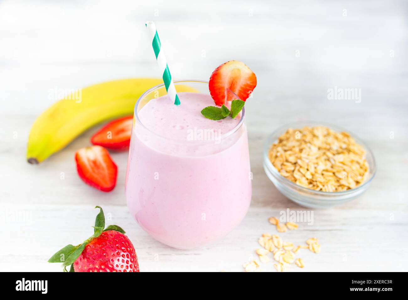 Oat flak hi-res stock photography and images - Alamy