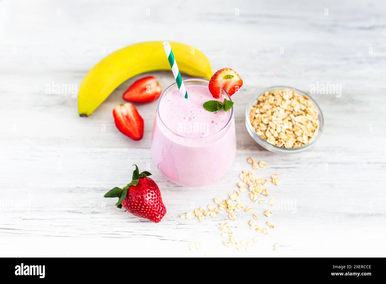 Oat flak hi-res stock photography and images - Alamy