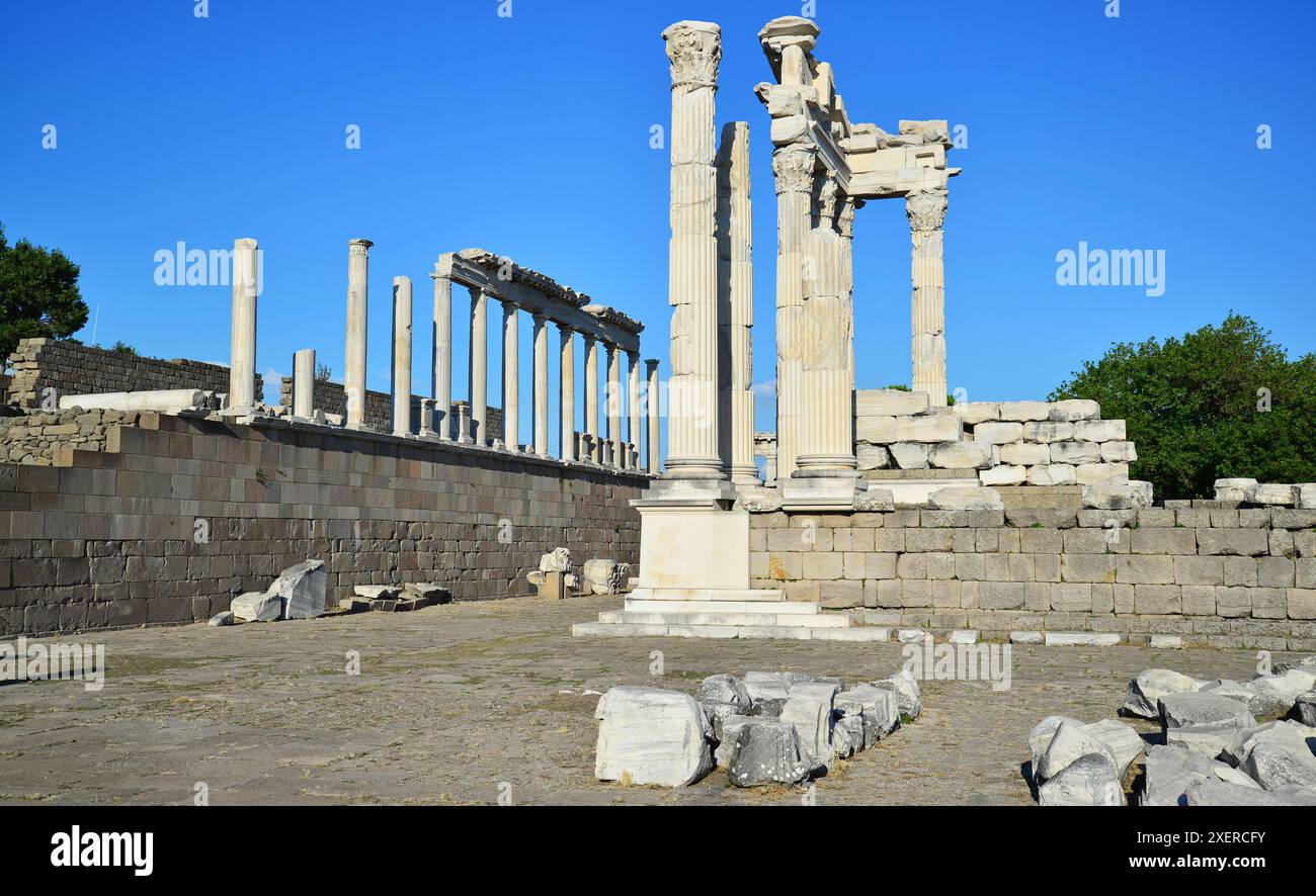 Pergamon ancient city hi-res stock photography and images - Alamy