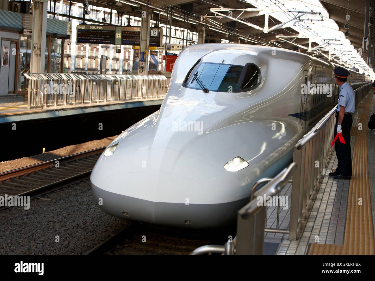 Shinkansen high speed train, Railway station, Kyoto, Japan Stock Photo - Alamy