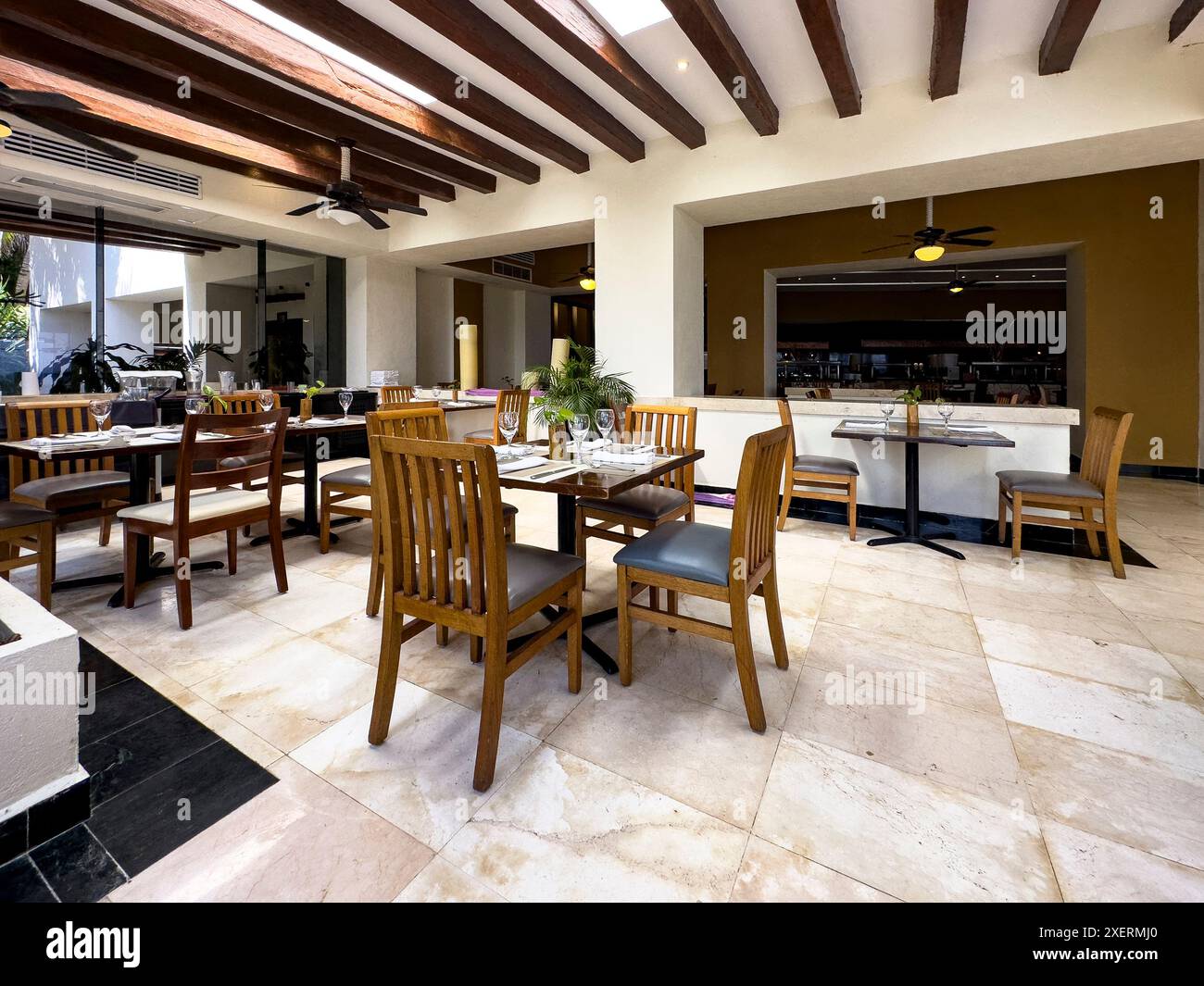 Luxury caribbean resort hi-res stock photography and images - Alamy