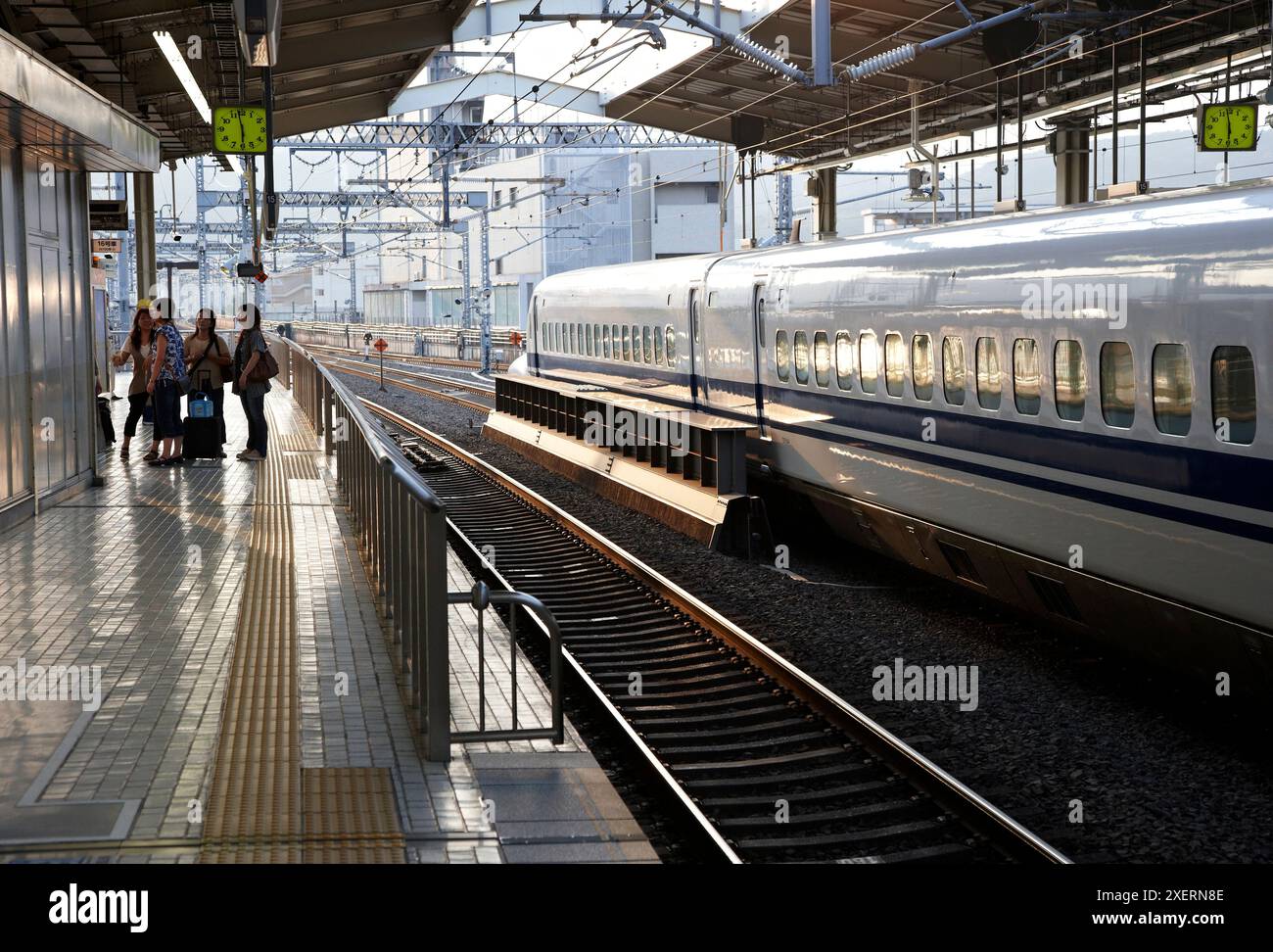 Shinkansen high speed train, Railway station, Kyoto, Japan Stock Photo - Alamy