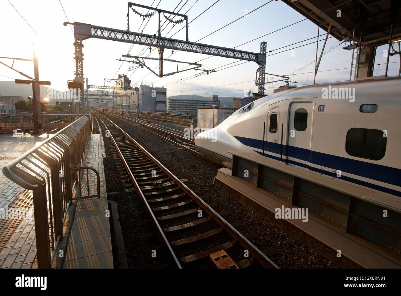 Shinkansen high speed train, Railway station, Kyoto, Japan Stock Photo - Alamy