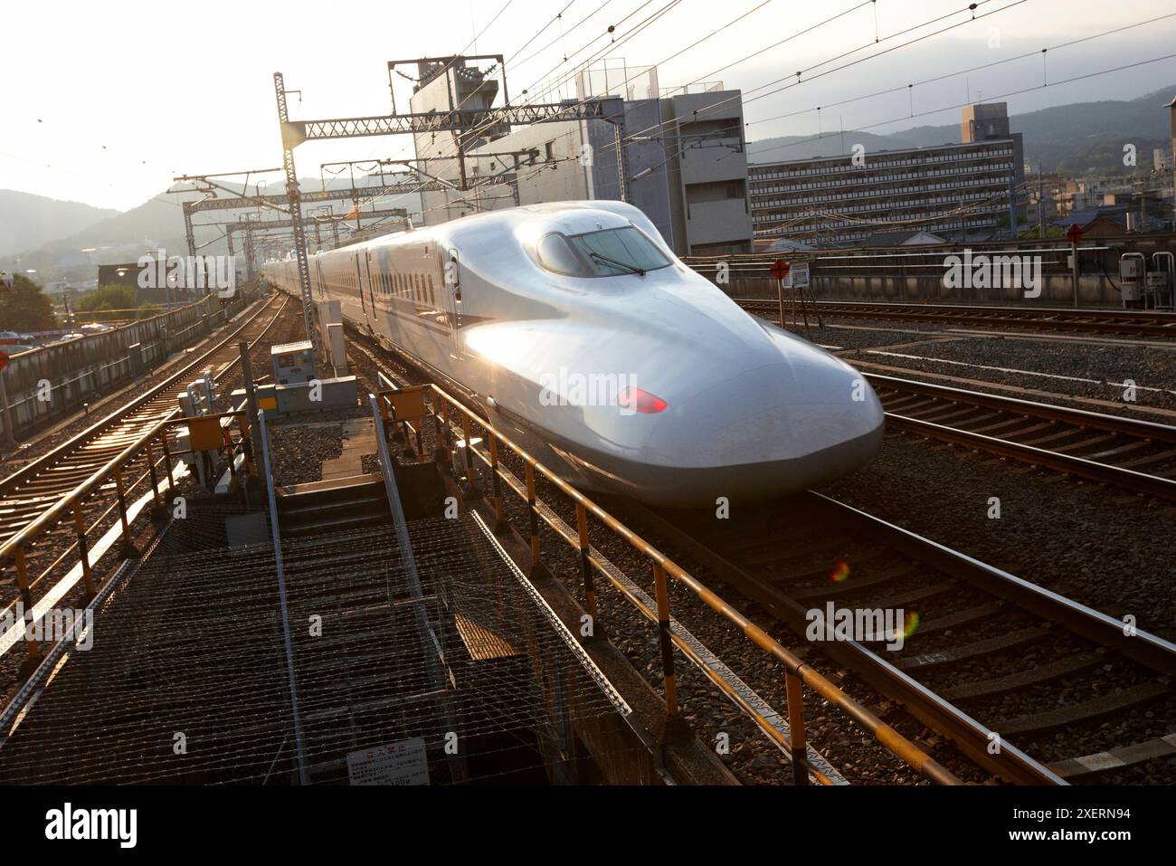 Shinkansen high speed train, Railway station, Kyoto, Japan Stock Photo - Alamy