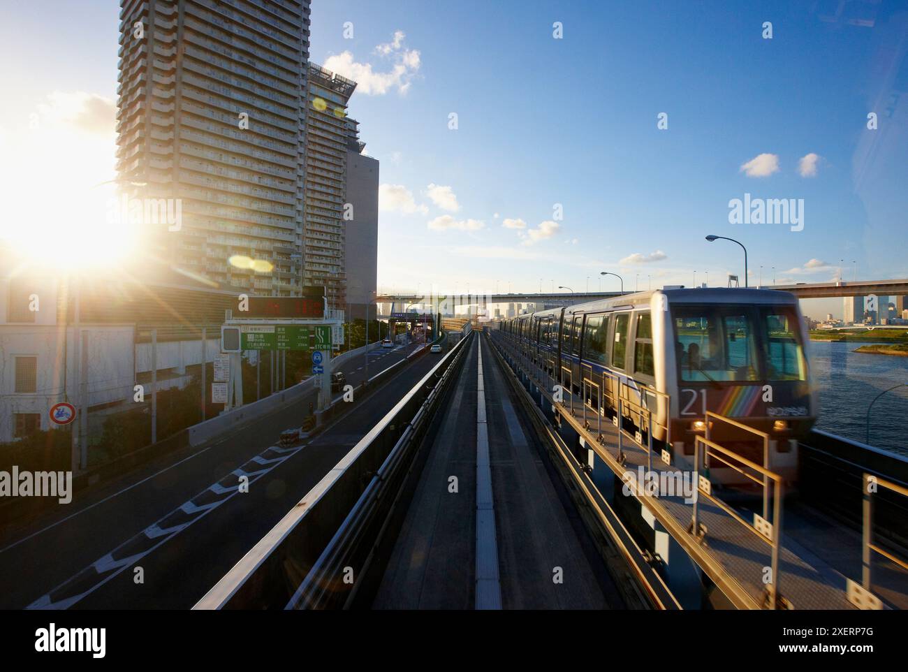 Odaiba, Yurikamome line, Monorail train, Tokyo, Japan Stock Photo - Alamy