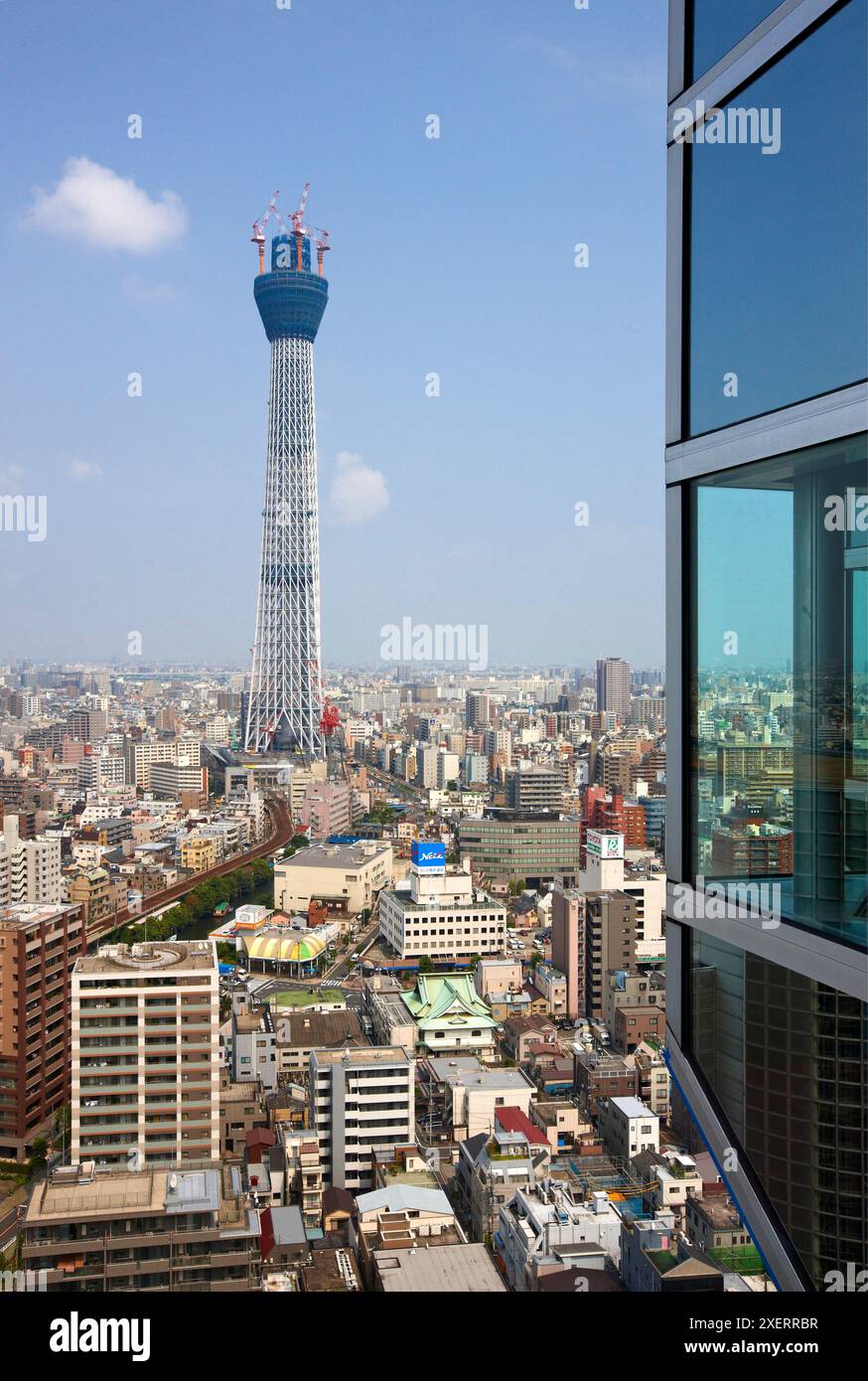 Asahi Beer Tower and Tokyo Sky Tree under construction, Sumida, Asakusa ...