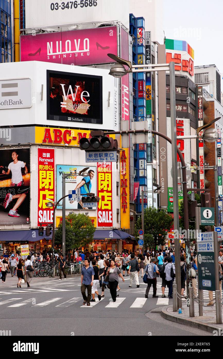 Shopping, Shinjuku district, Tokyo, Japan Stock Photo - Alamy