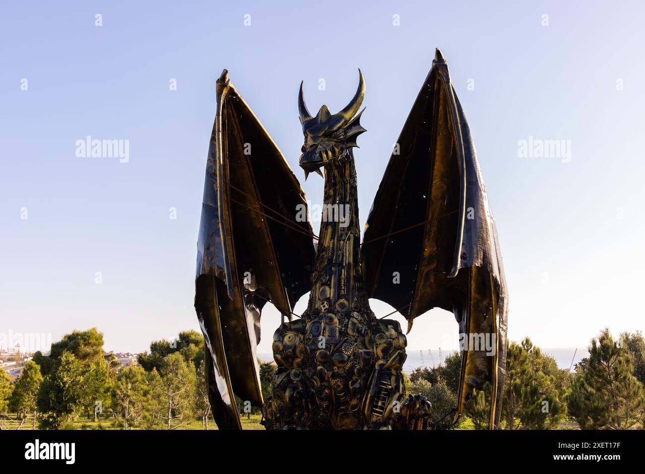 Tall dragon hi-res stock photography and images - Alamy
