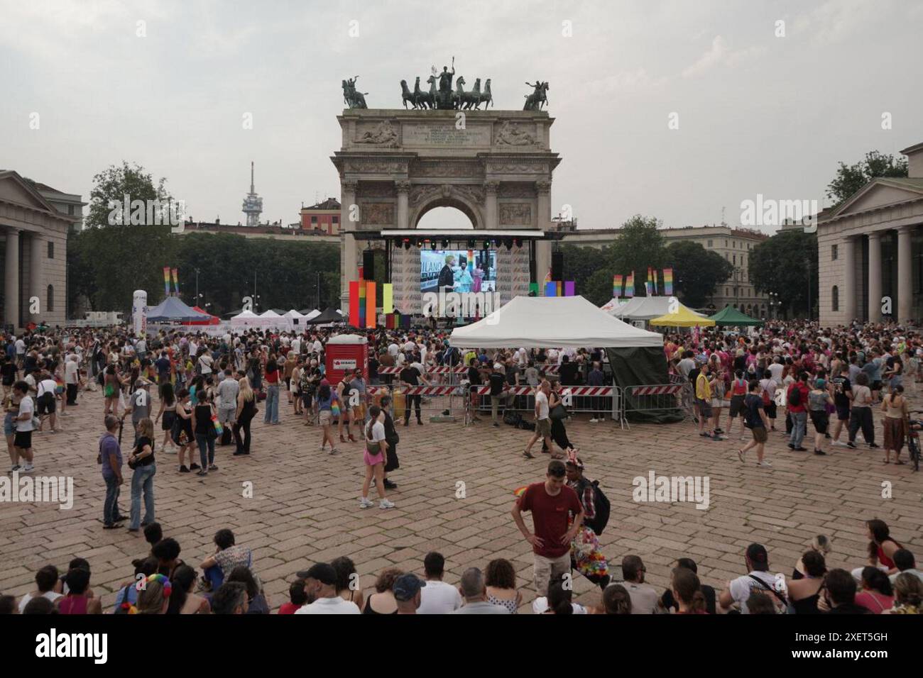 MILAN - Milan gay pride procession, LGBT rainbow procession from Piazza ...