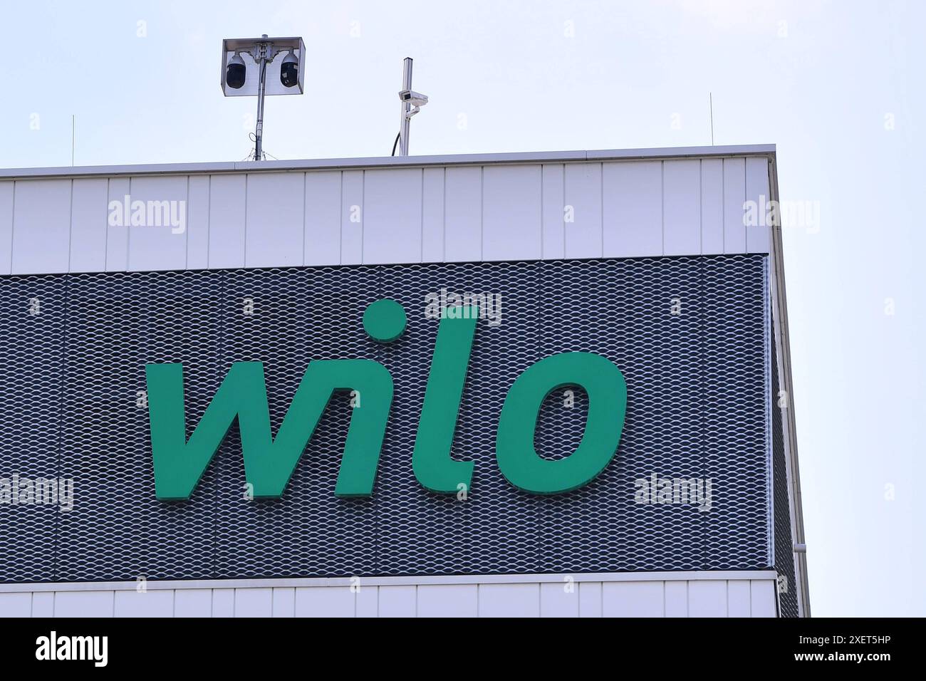 Wilo logo hi-res stock photography and images - Alamy