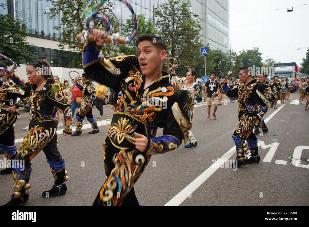 MILAN - Milan gay pride procession, LGBT rainbow procession from Piazza ...