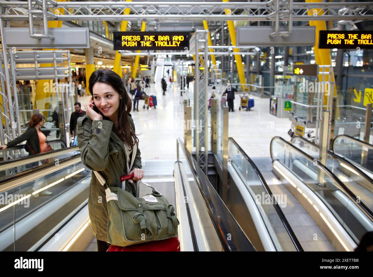 Terminal 4 aeropuerto de madrid hi-res stock photography and images - Alamy