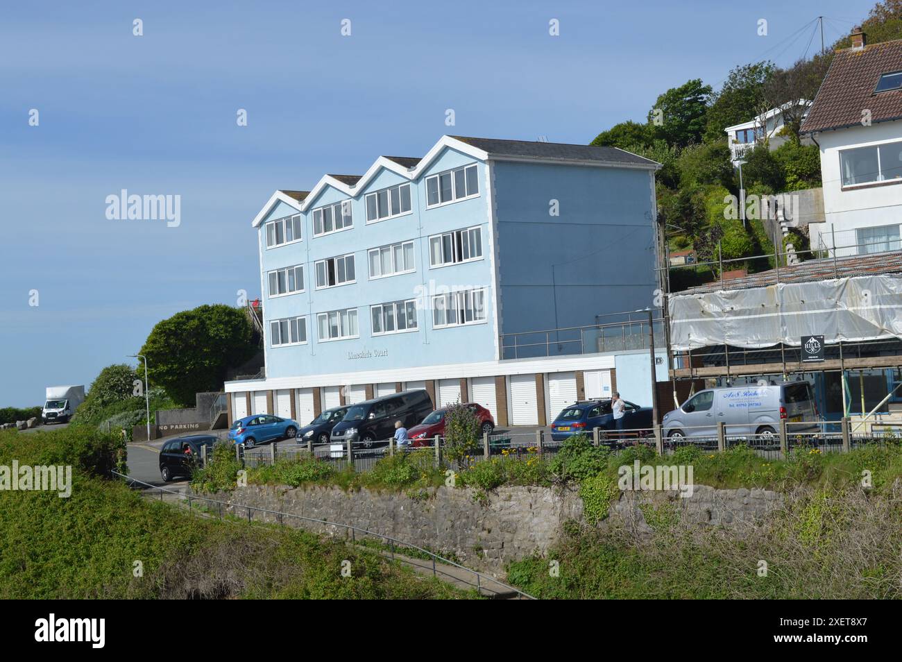 Limeslade Court Apartments overlooking Limeslade Bay. Mumbles, Swansea ...
