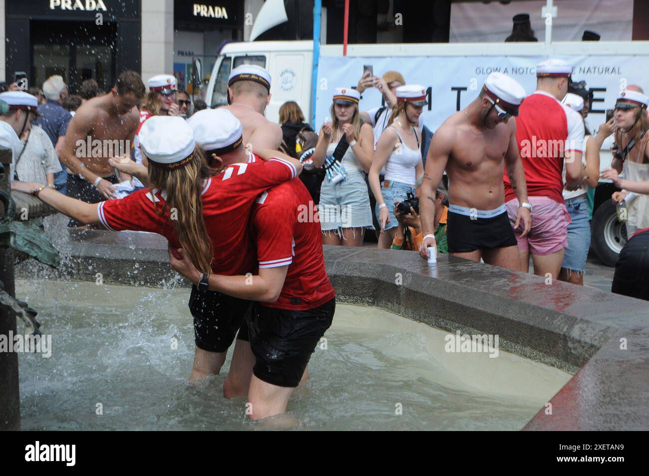 Student celebraion hi-res stock photography and images - Alamy