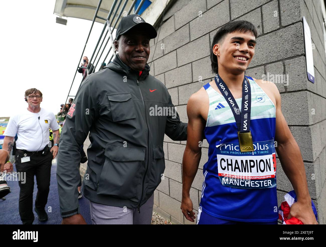 Carl Lewis and Louie Hinchliffe after winning the Men's 100m final ...