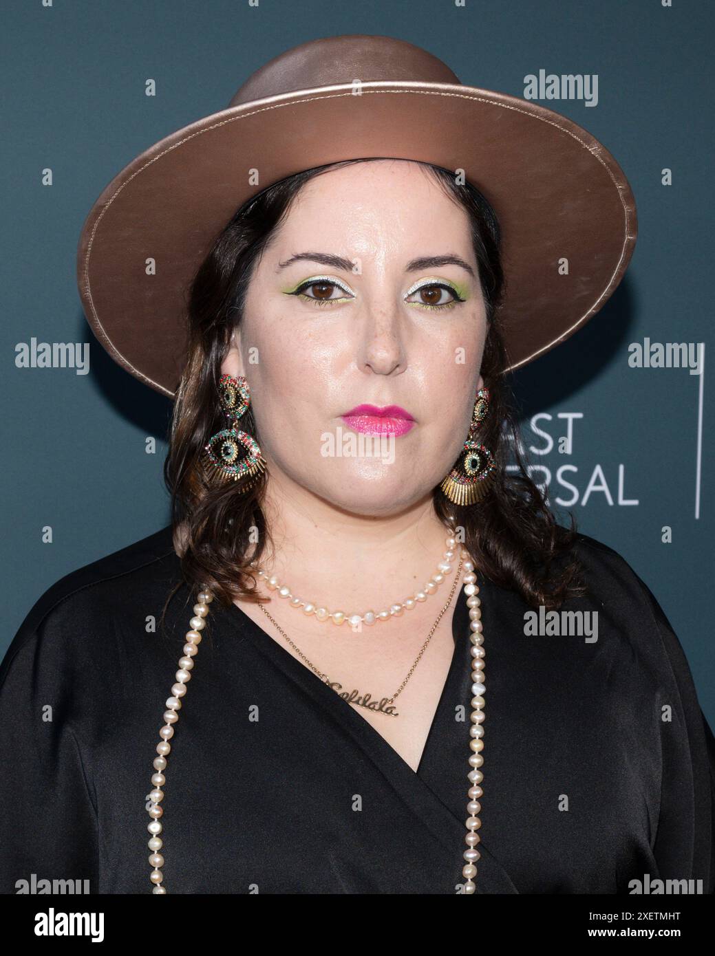 Sofia garza barba hi-res stock photography and images - Alamy