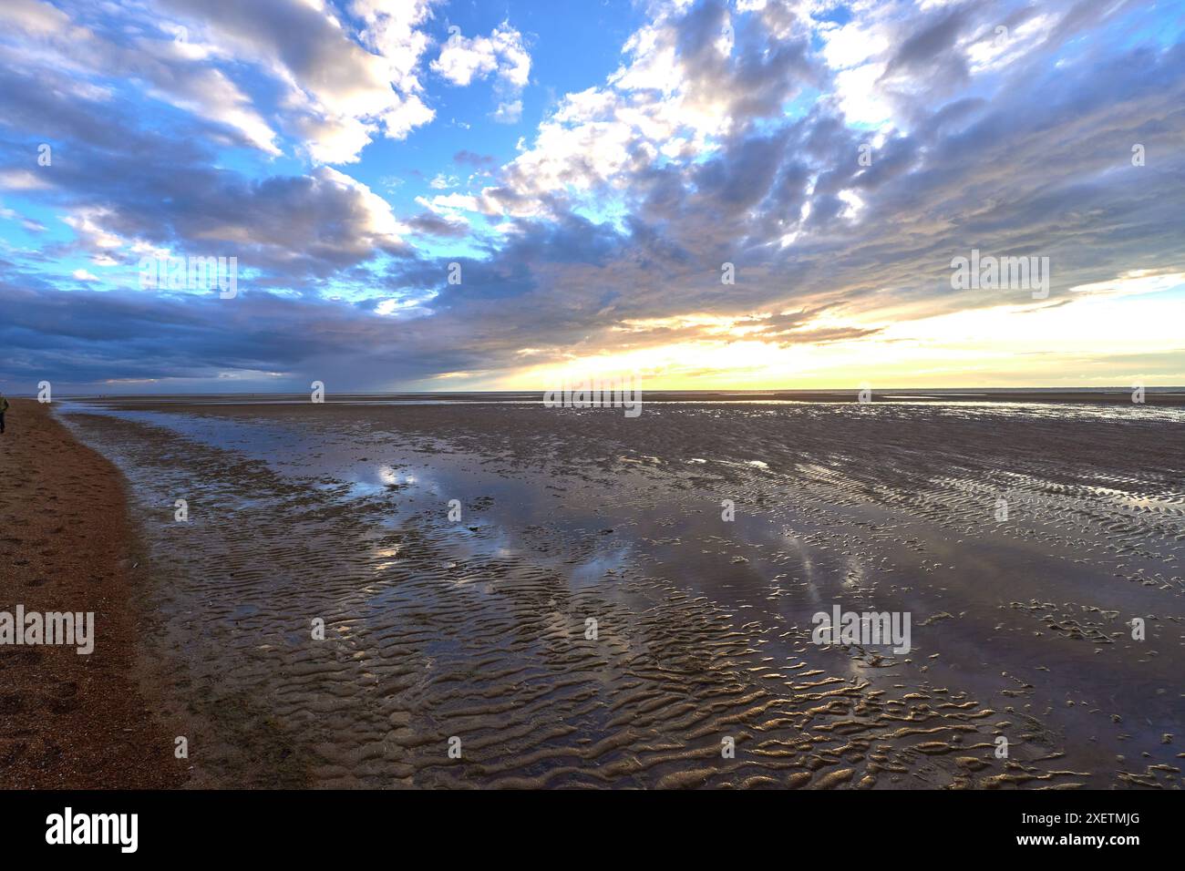 Sunset over the beach at Old Hunstanton, Norfolk, UK Stock Photo - Alamy